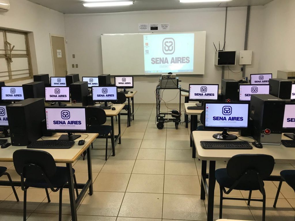 Foto Laboratório de Informática 1 Goiânia Novembro 2019 – Colégio Sena ...